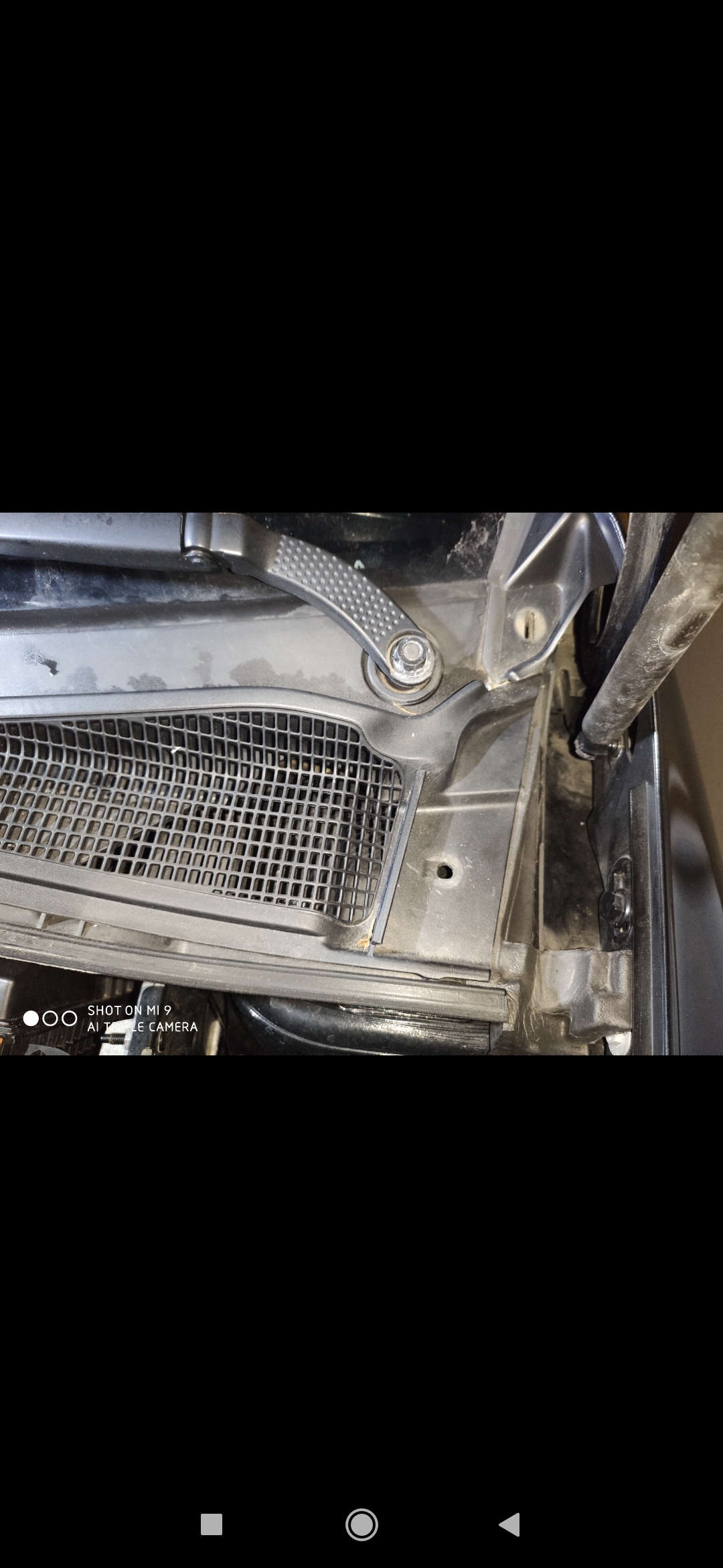 Buse d'évacuation d'eau de pluie - Renault - Clio 4 - Essence - Auto ...