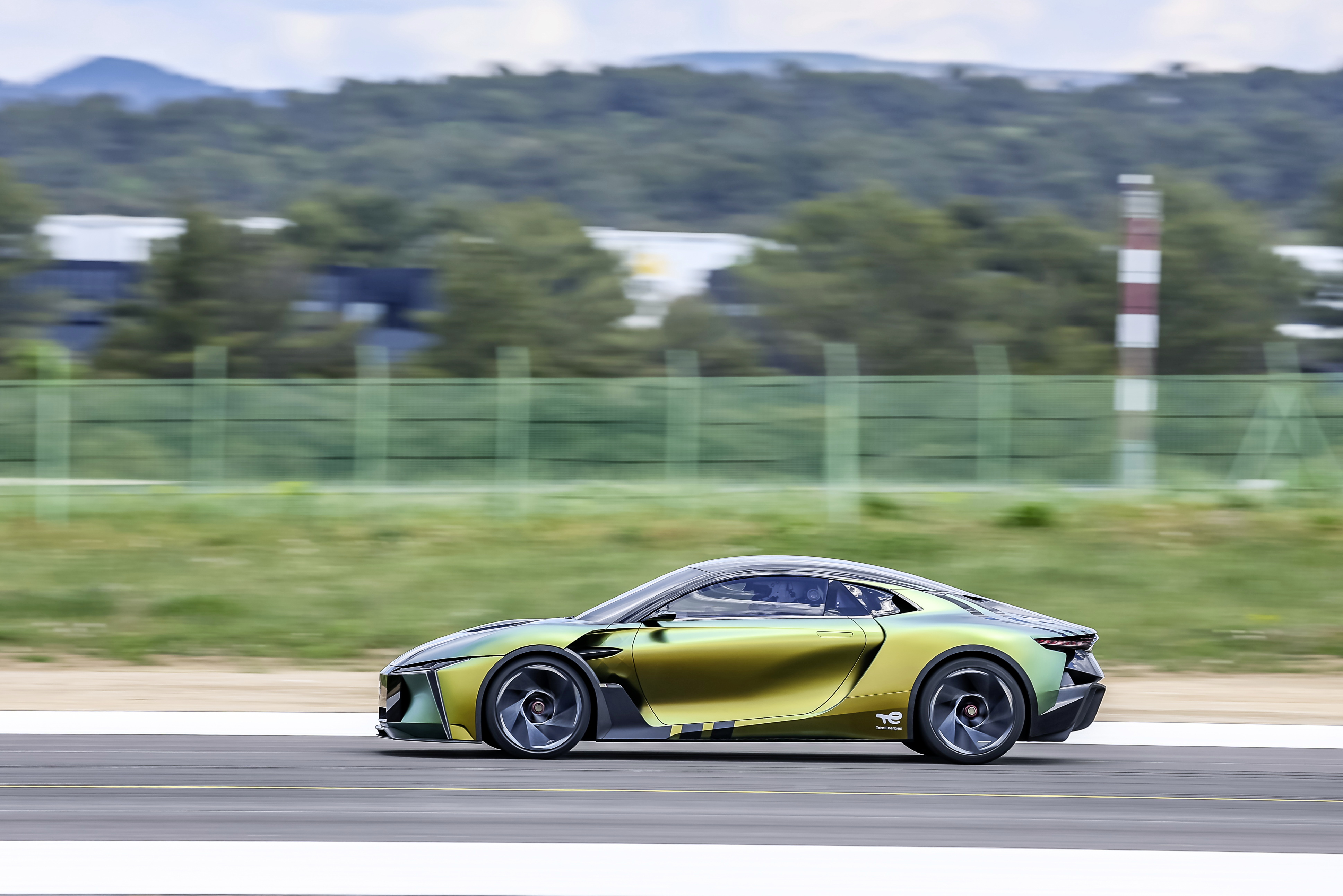 Photo 13 - ds concept performance e tense 2022 - DS E-Tense Performance : au volant du puissant ...