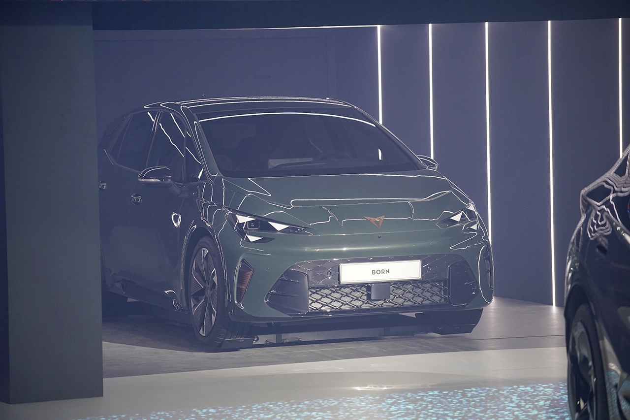 Cupra Leon et Born restylées (2023). Un nouveau visage 100 % Cupra