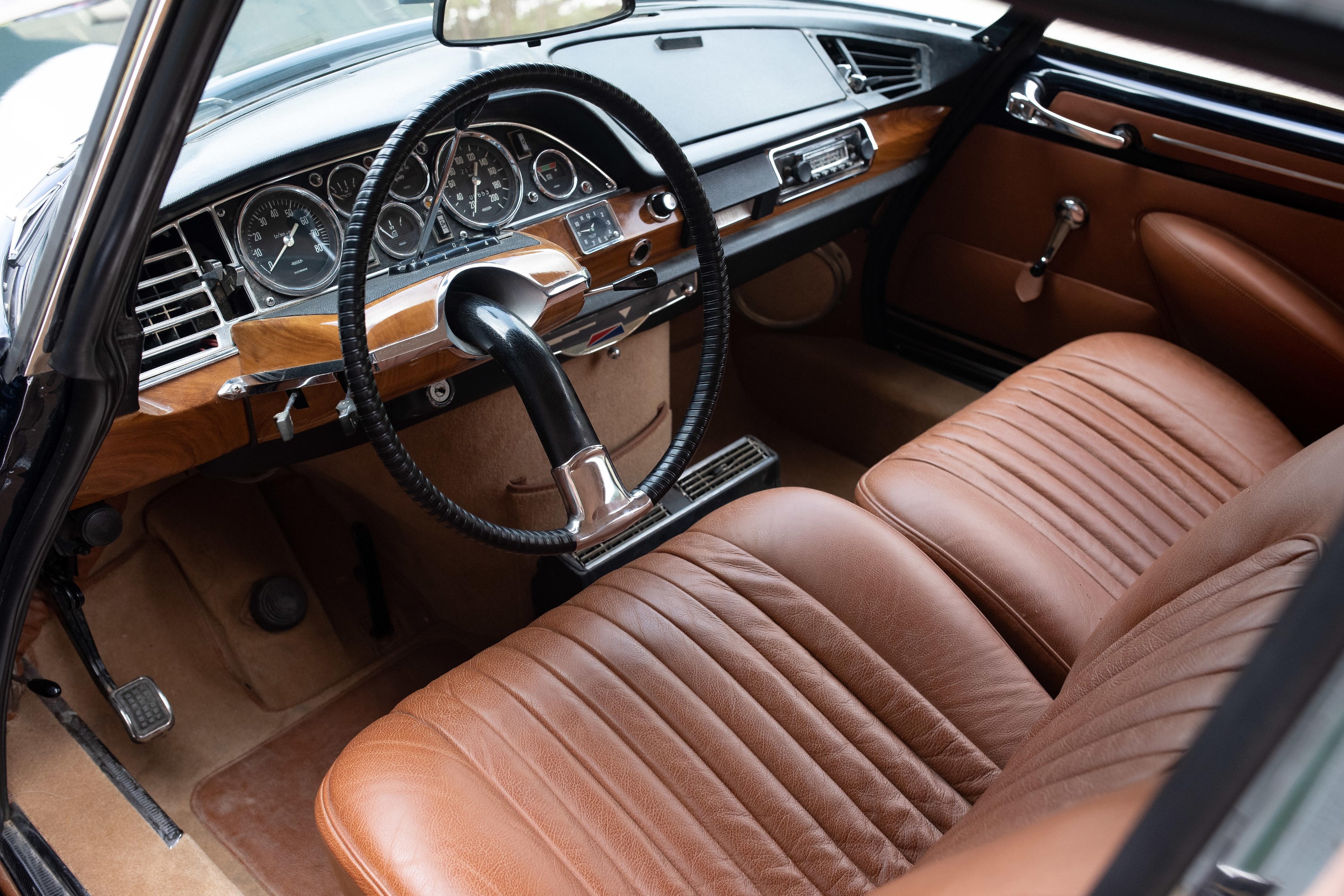 Citroën DS 21 Majesty par Chapron (1969). Une luxueuse rareté à vendre