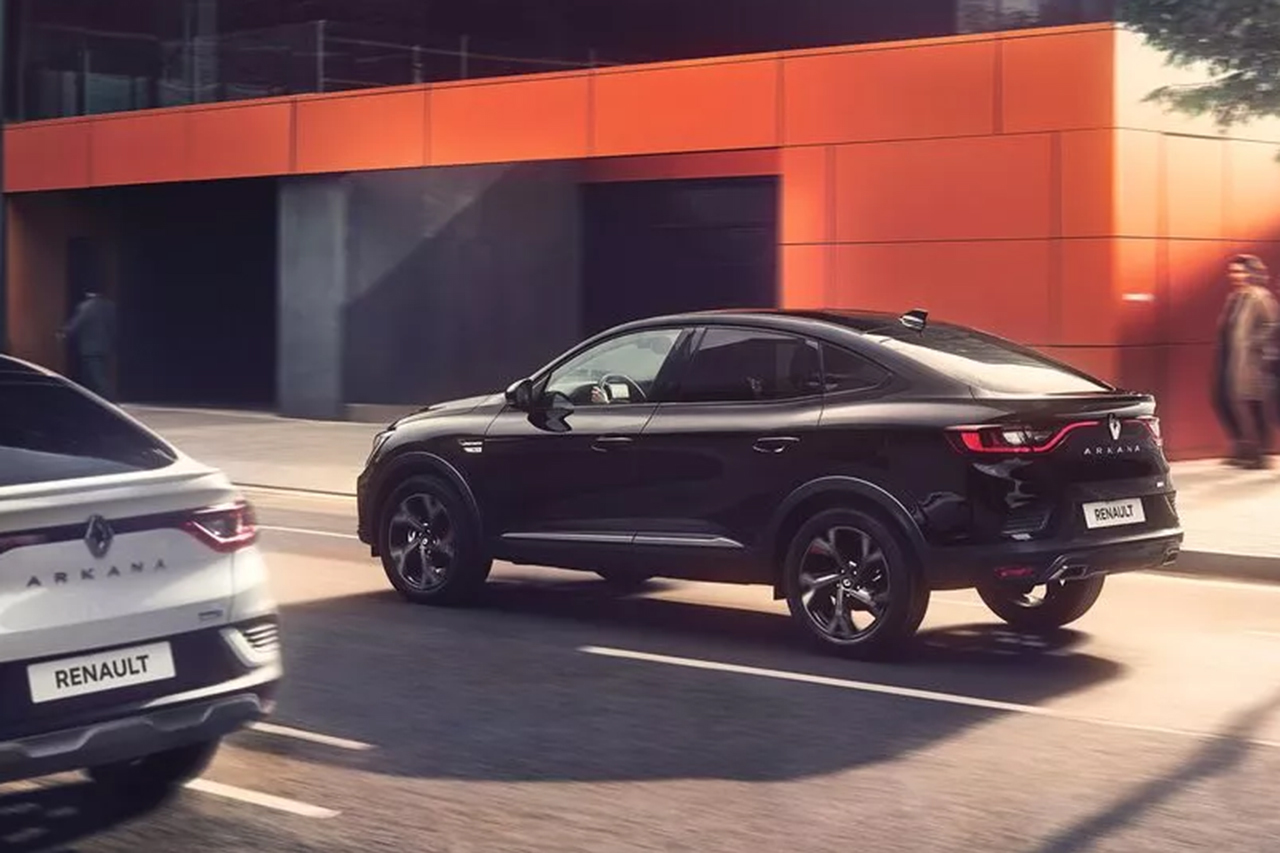 Renault Arkana. Livraison garantie en 30 jours avec le service Fast Track