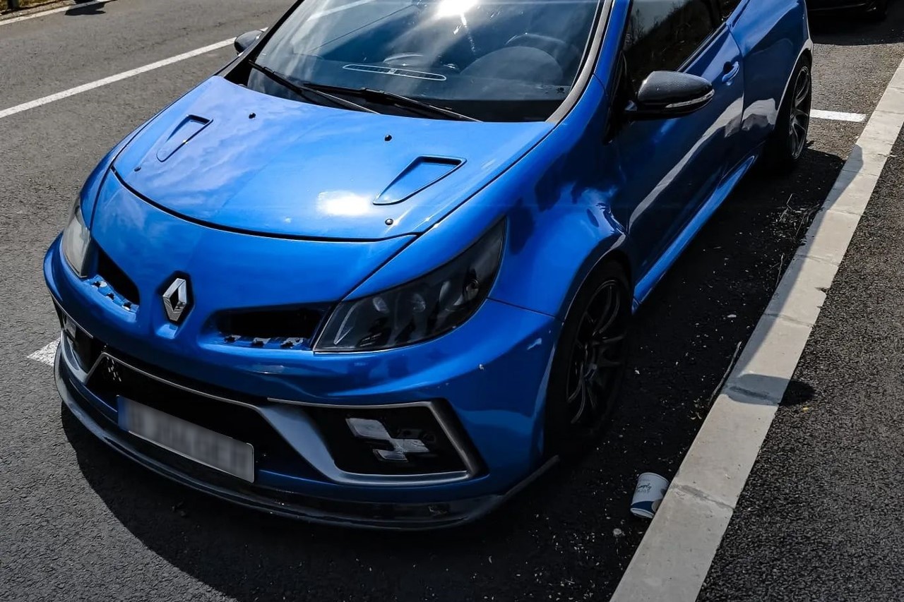 Photo 6 - Renault Clio RS tuning capot - Une Renault Clio 3 RS extrême ...