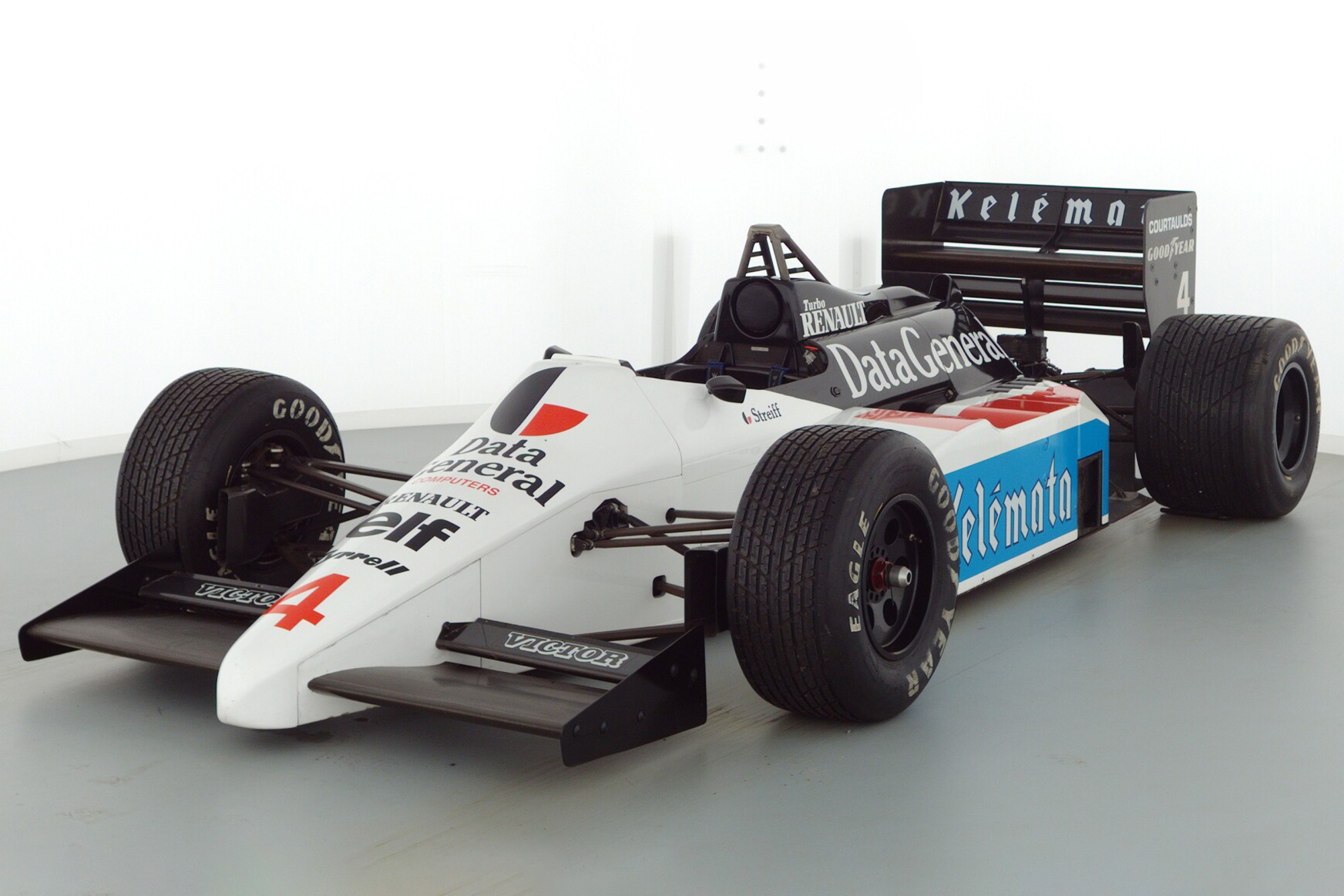 Photo 3 - Tyrrell 015 Formule 1 Streiff - Renault s’associe à Artcurial ...