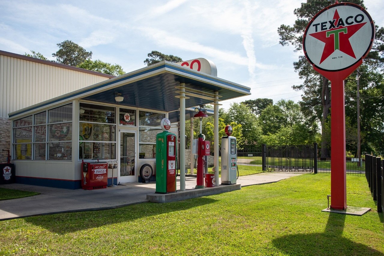 Diaporama et photos - Carburant. Offrez-vous une rutilante station ...