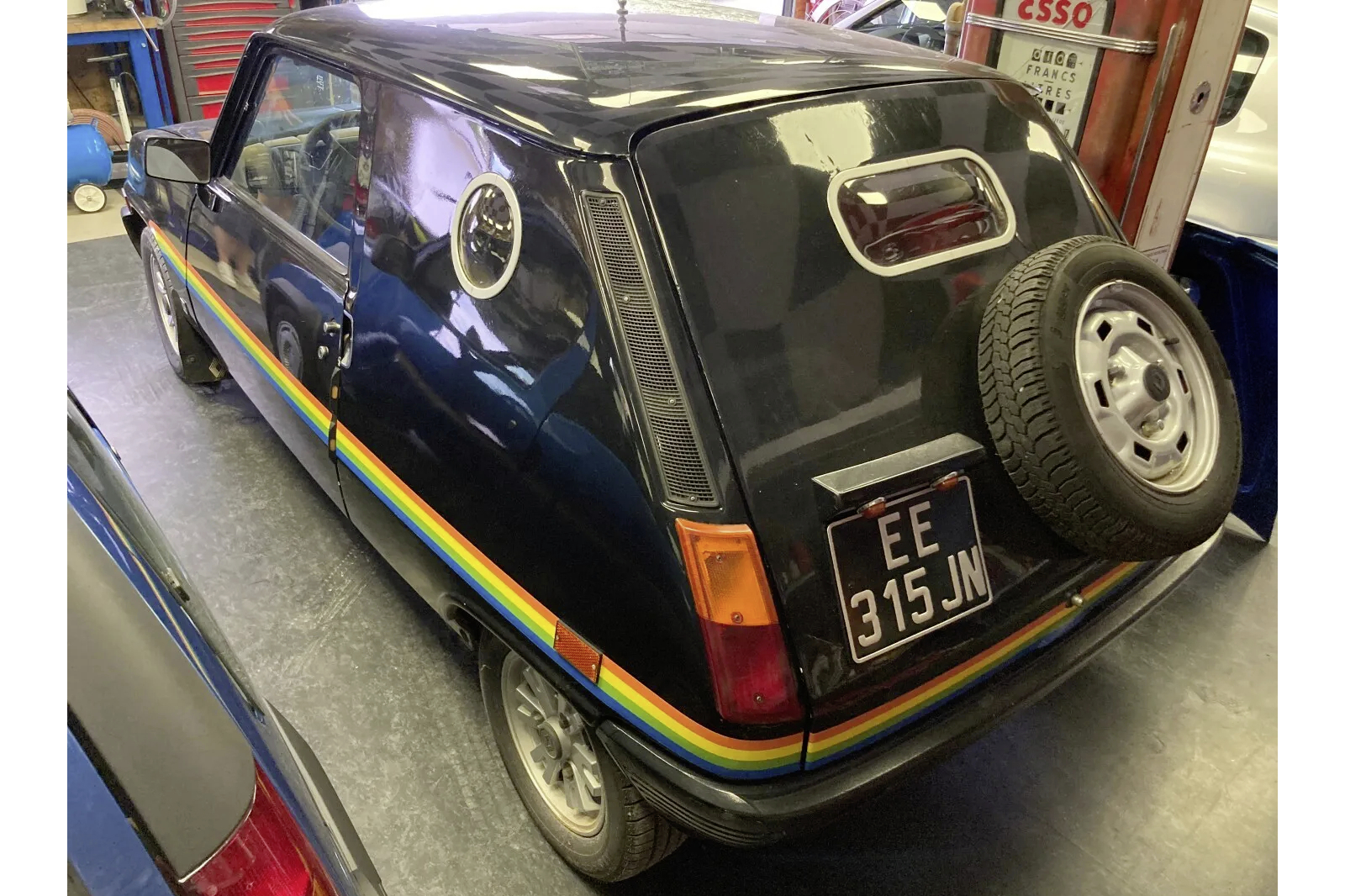 Diaporama et photos - Renault 5. Une rare version Le Car Van à vendre ...