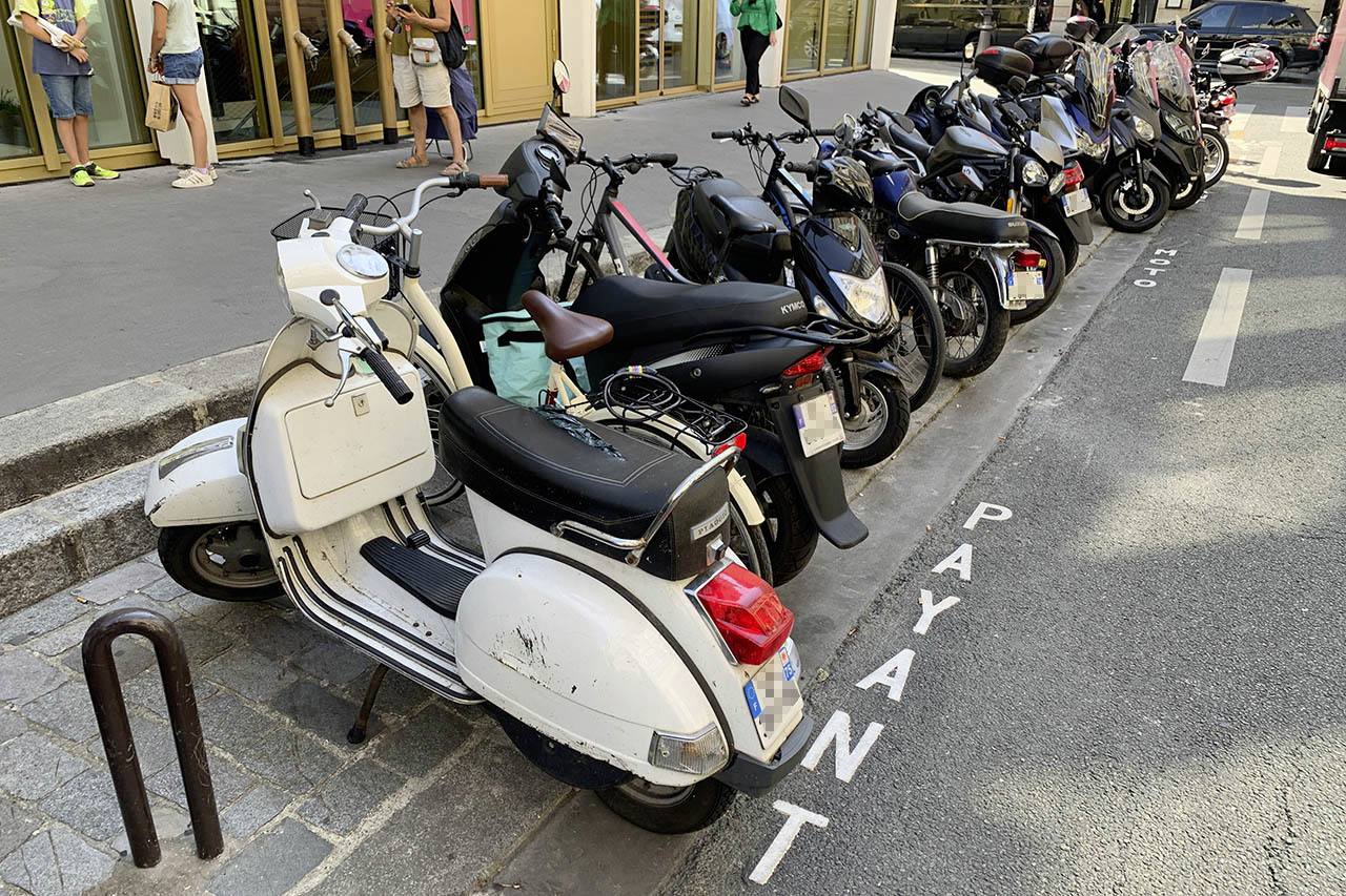 Paris. Payez votre stationnement moto ou scooter avec votre mobile