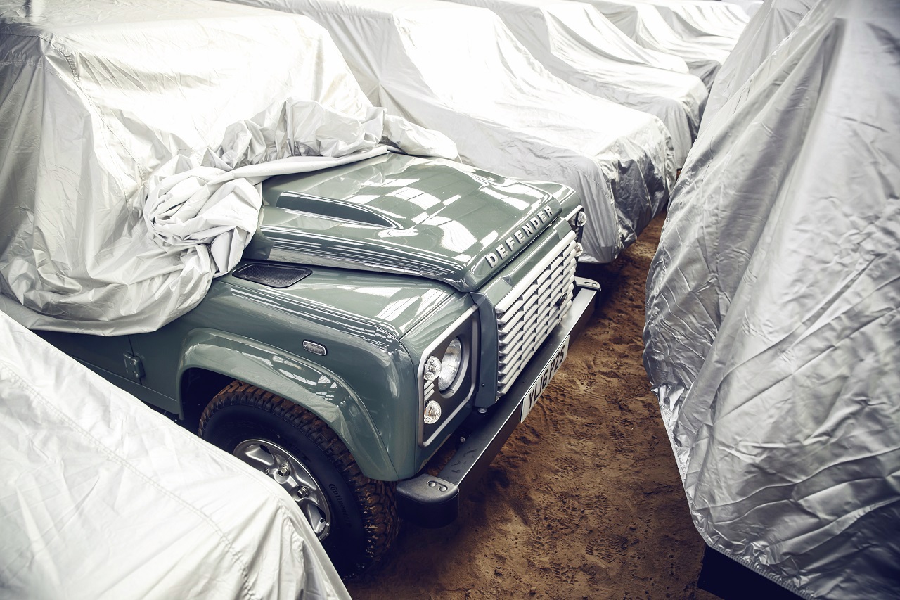 Photo 2 - Land Rover Defender Twisted bâche - Seize Land Rover Defender ...