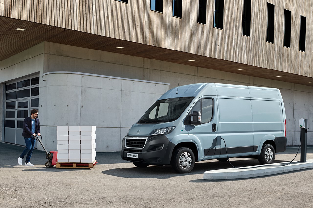Peugeot Boxer (2022). Une gamme revue pour le grand fourgon