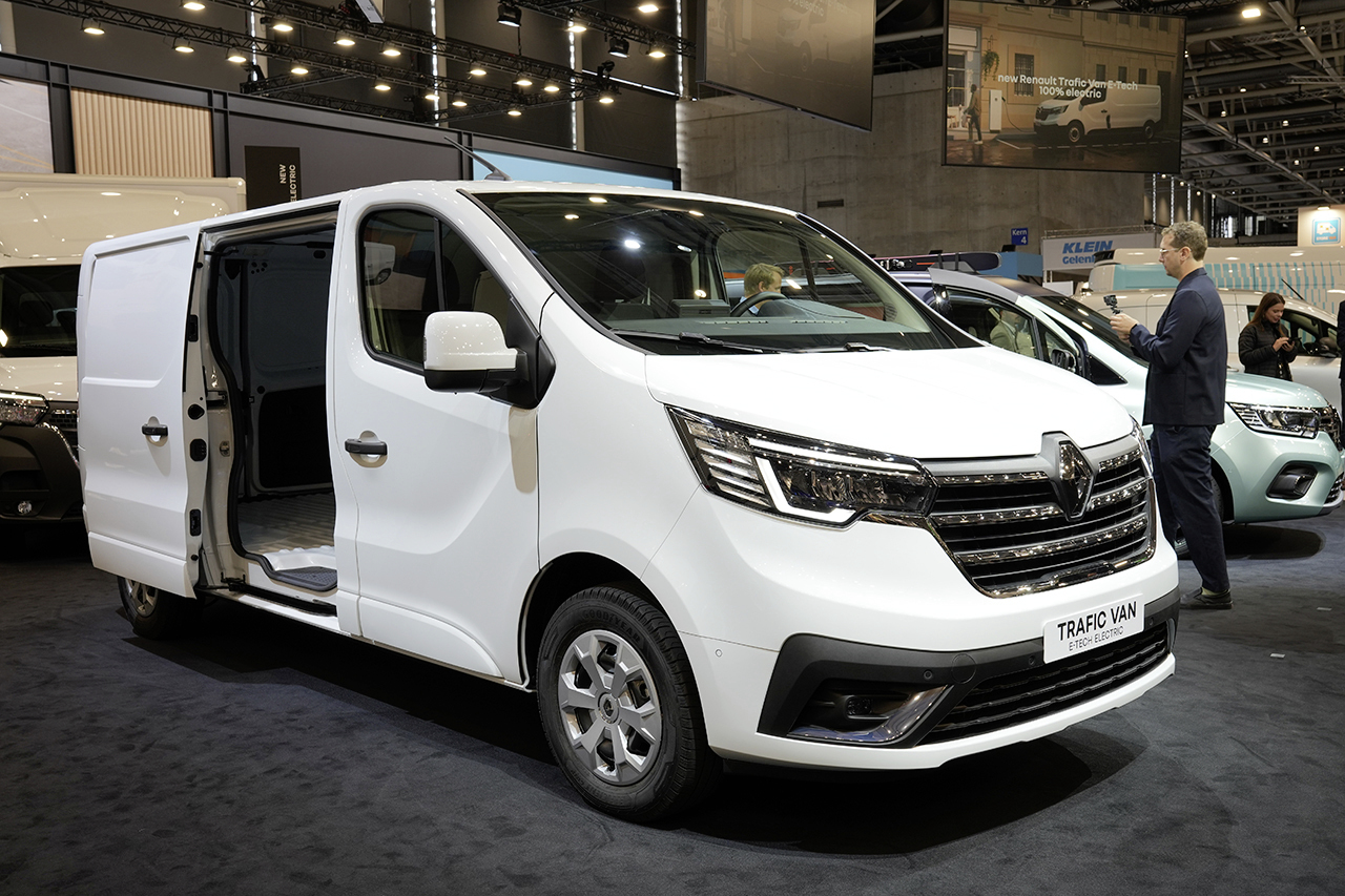 Renault Trafic E-Tech Electric. Un troisième utilitaire électrique pour ...