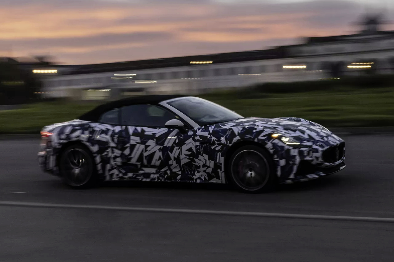 Maserati GranCabrio (2023). Premières images du prototype découvrable