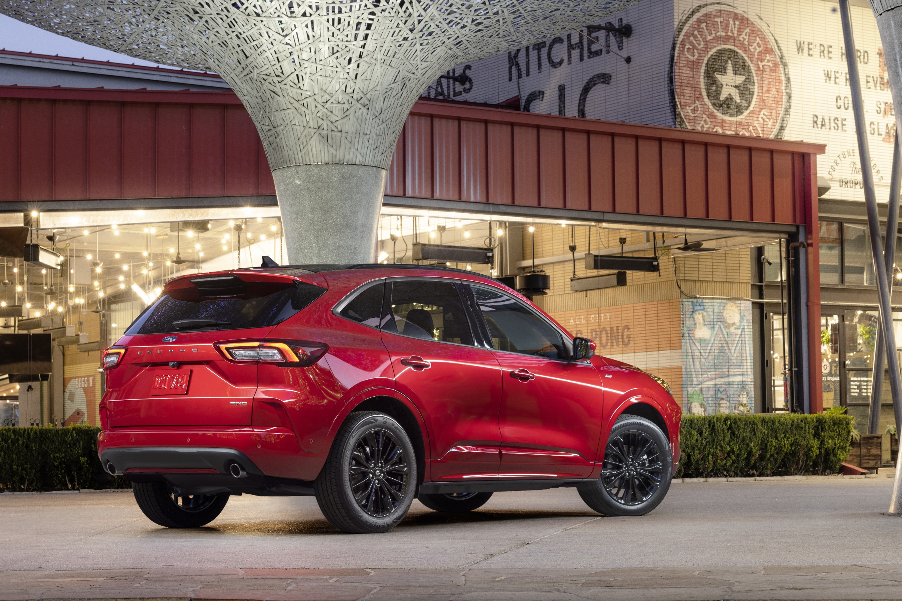 Ford Kuga (2023). Son jumeau américain Escape restylé en premier