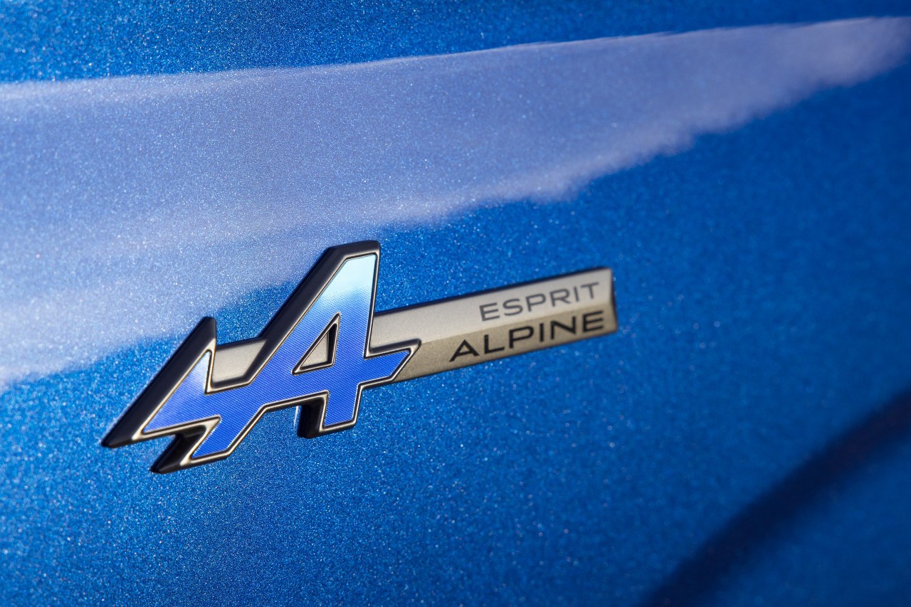 Photo 4 - Renault Austral Esprit Alpine logo - Renault Mégane E-Tech RS ...