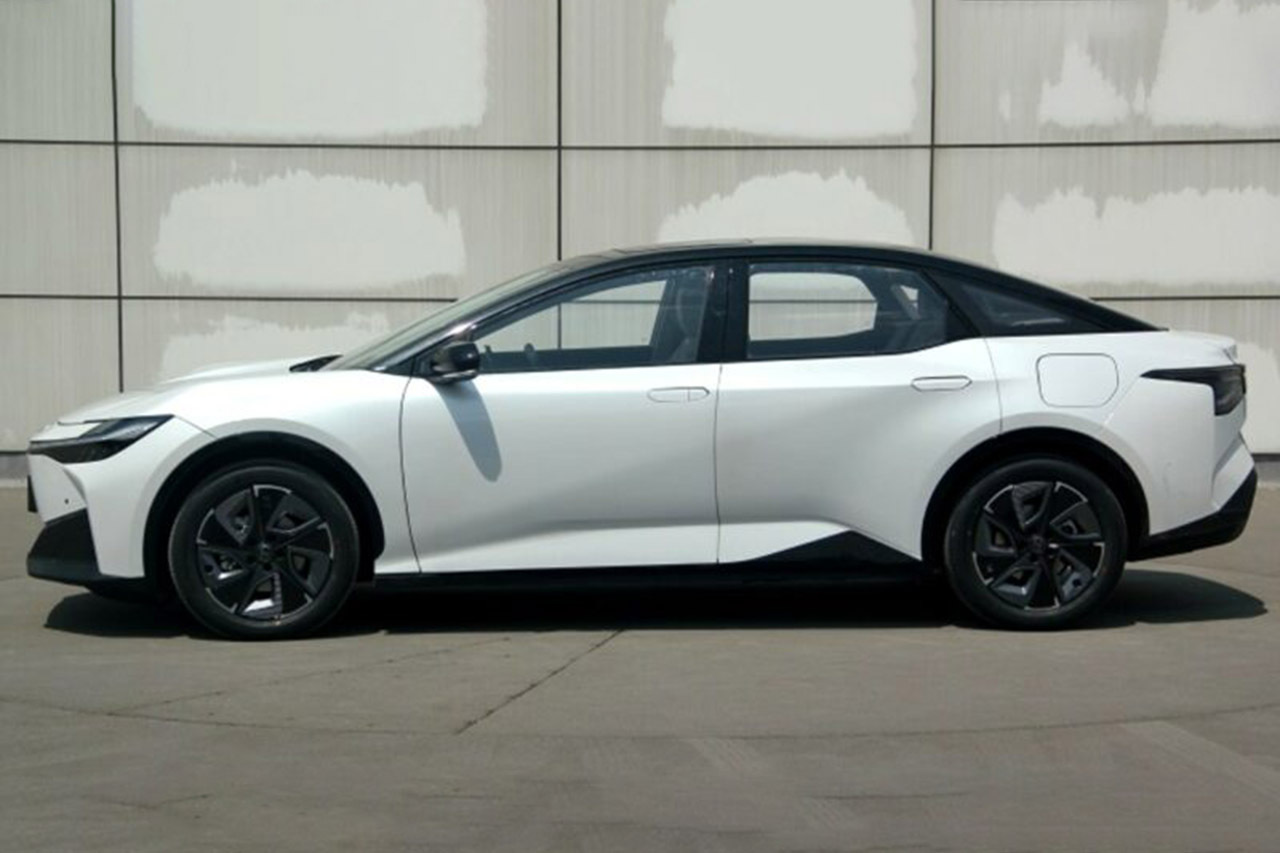 Diaporama et photos - Premières photos de la future berline électrique Toyota bZ3 | L'Argus