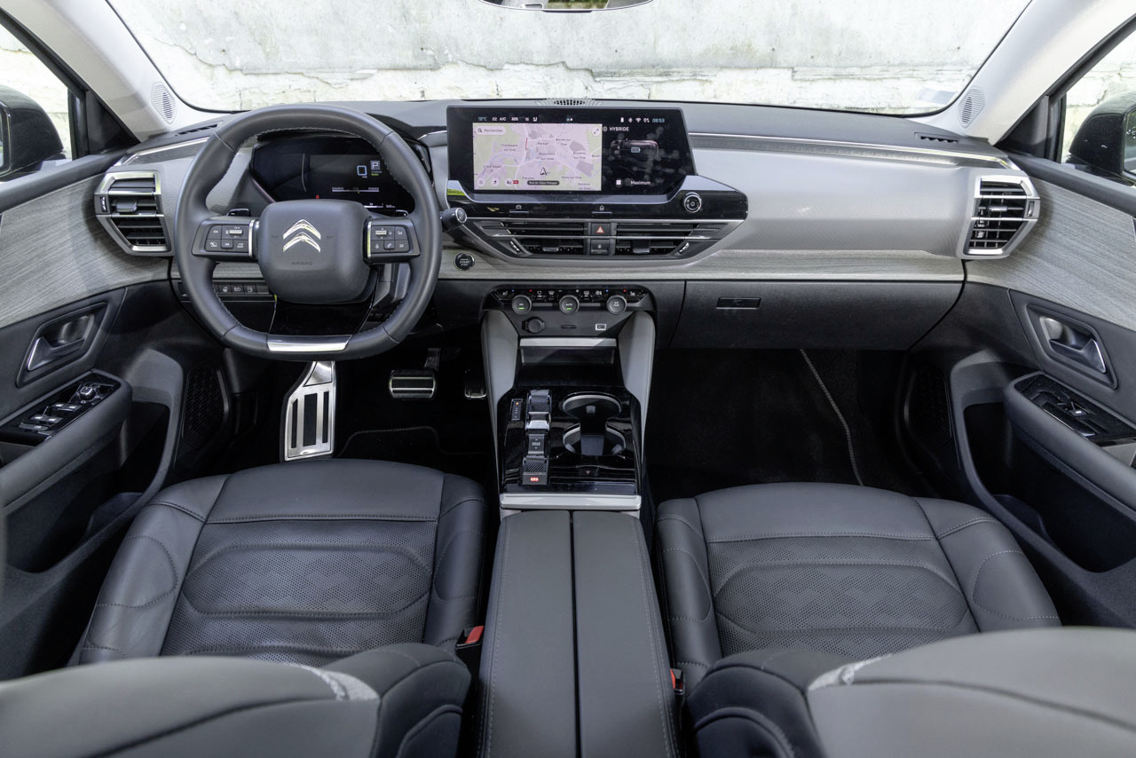 Photo 2 - citroen c5 x intérieur - La Citroën C5 X Hybrid gagne (un peu ...