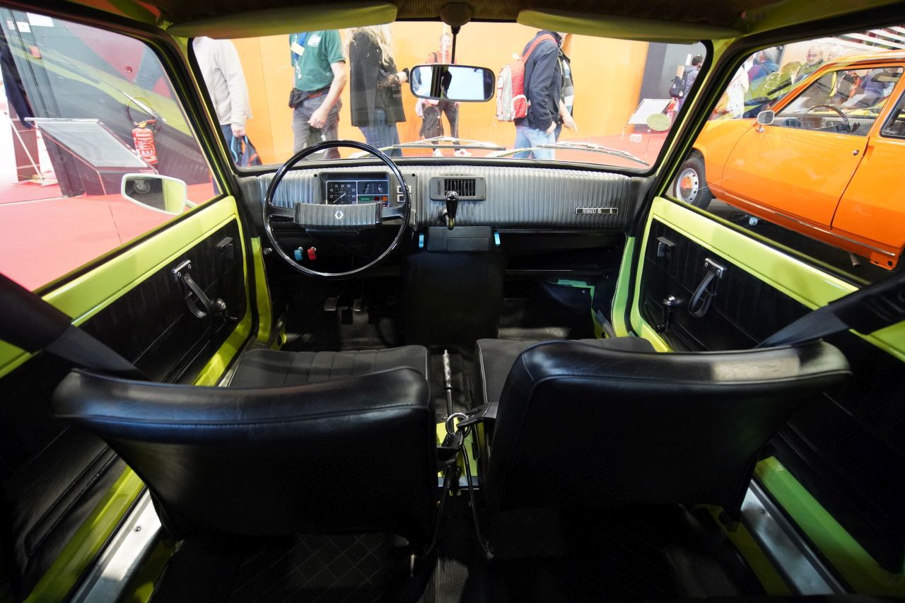 Photo 8 - Renault R5 interieur salon epoquauto - Époqu'Auto 2022. Les ...