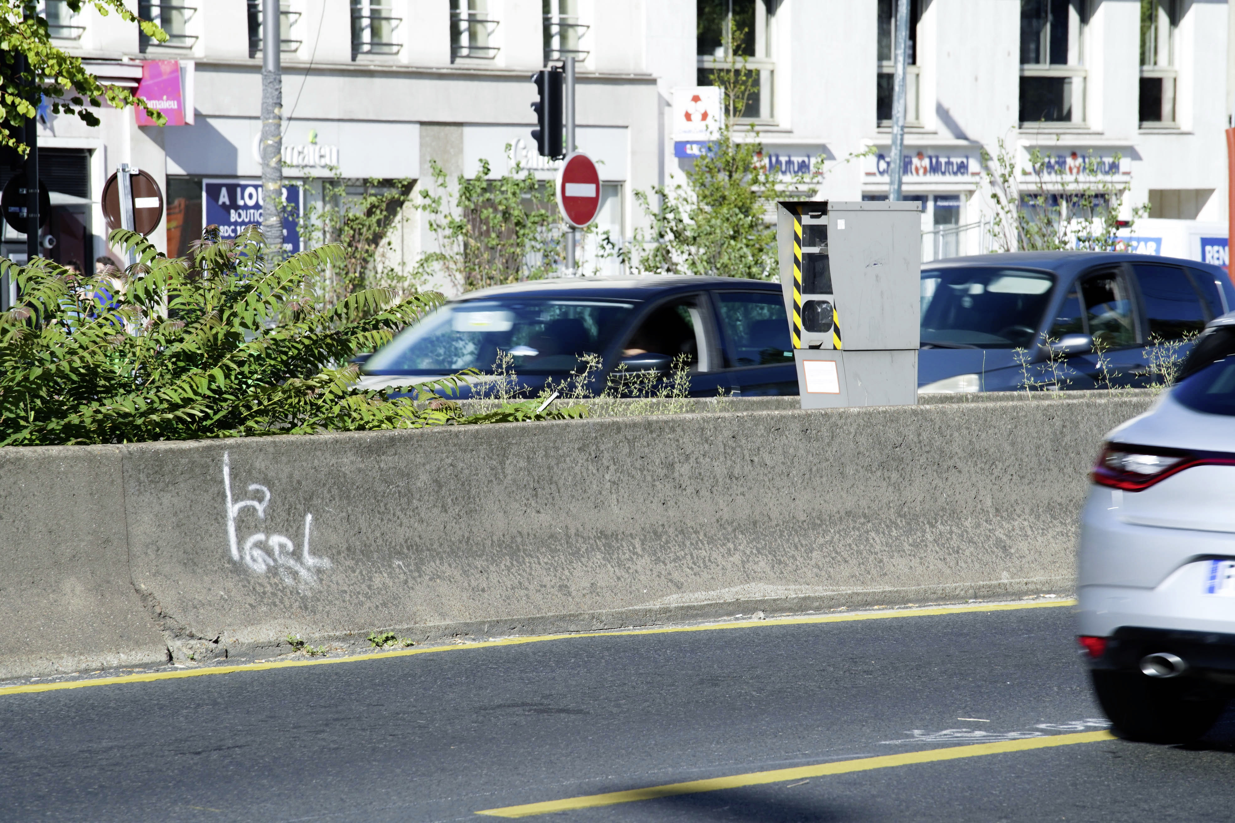 Photo 7 - Radar fixe automatique 7 692 flashs par appareil en 2021 ...