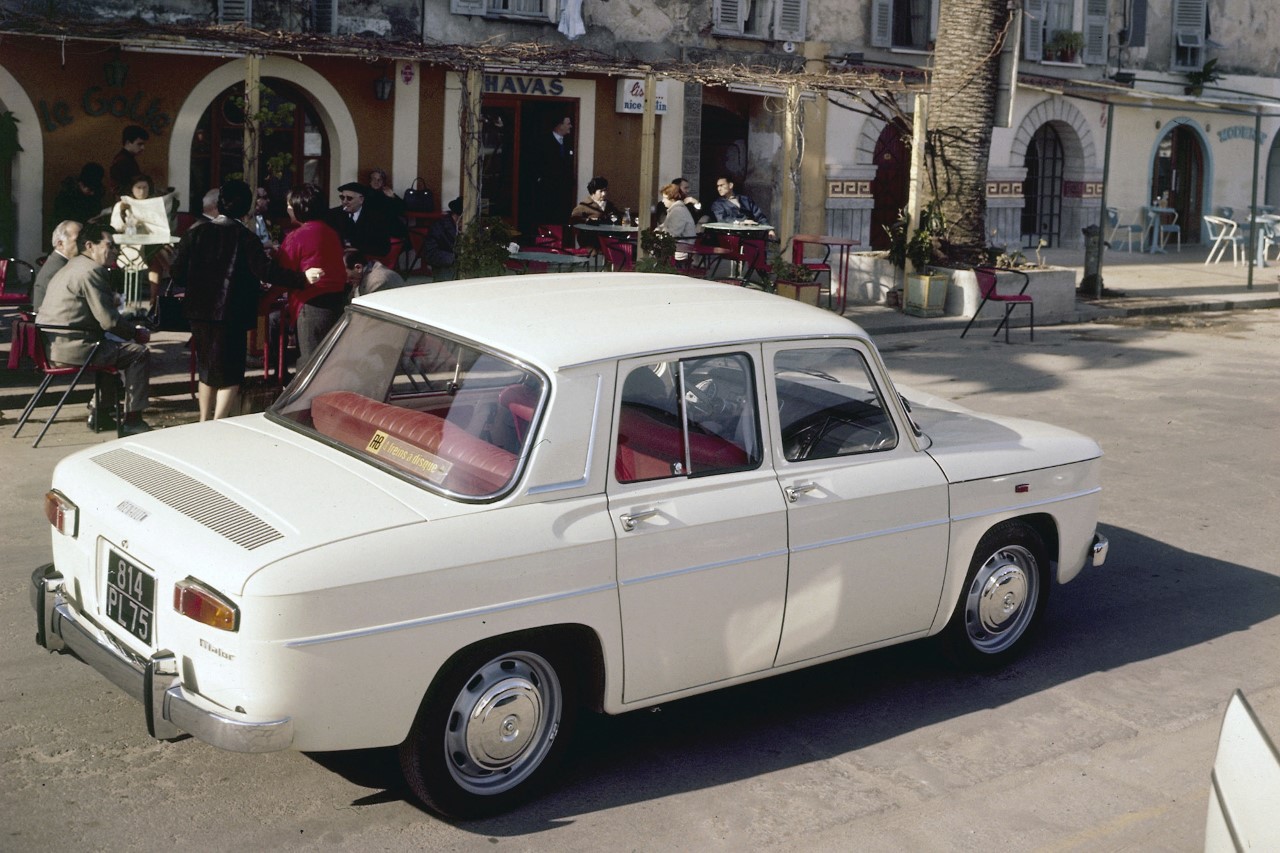 Renault 8 (1962). De Gordini à Dacia, la berline aux multiples visages ...