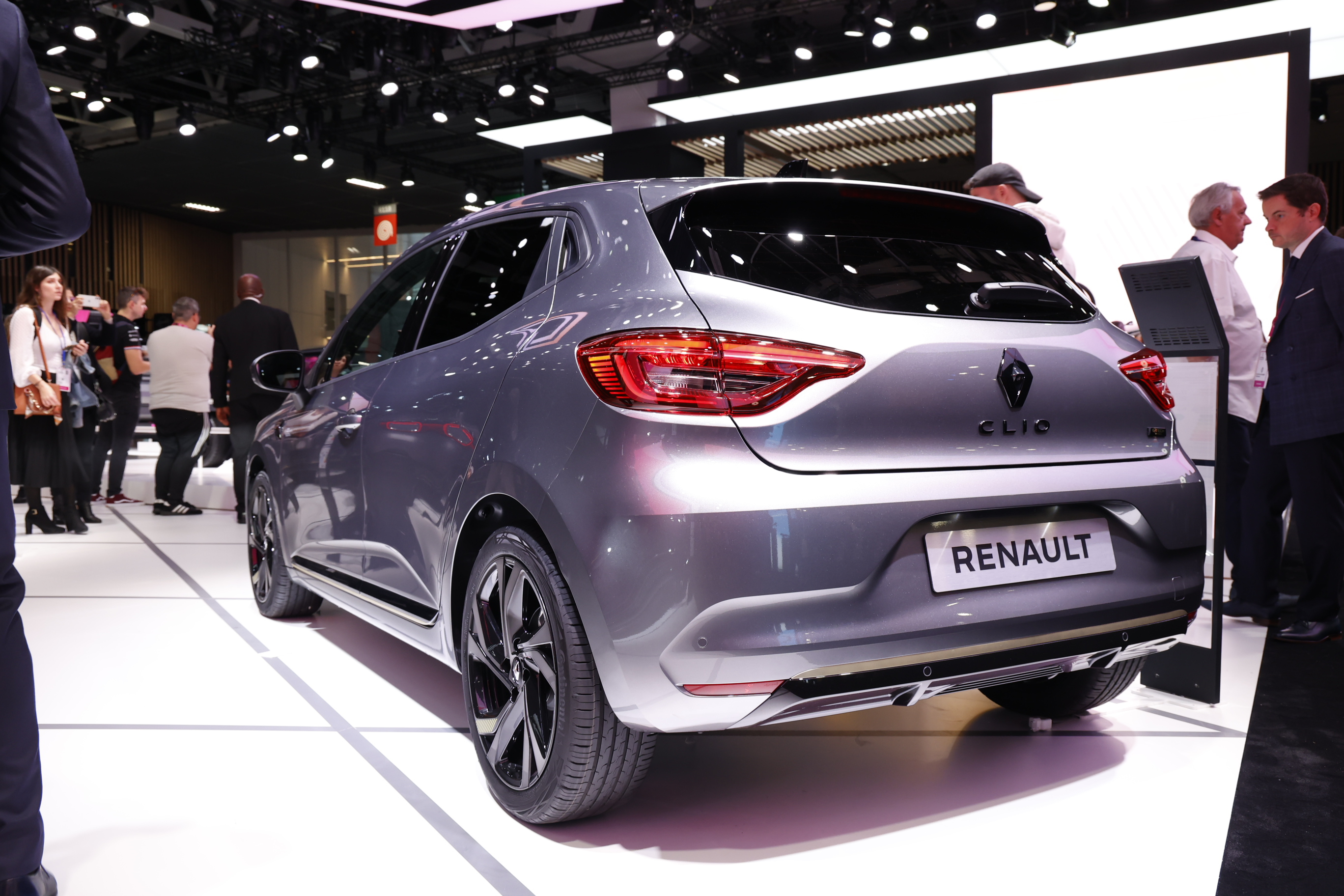 Diaporama et photos - Renault Clio 5 (2023). Premiers spyshots de la version restylée | L'Argus