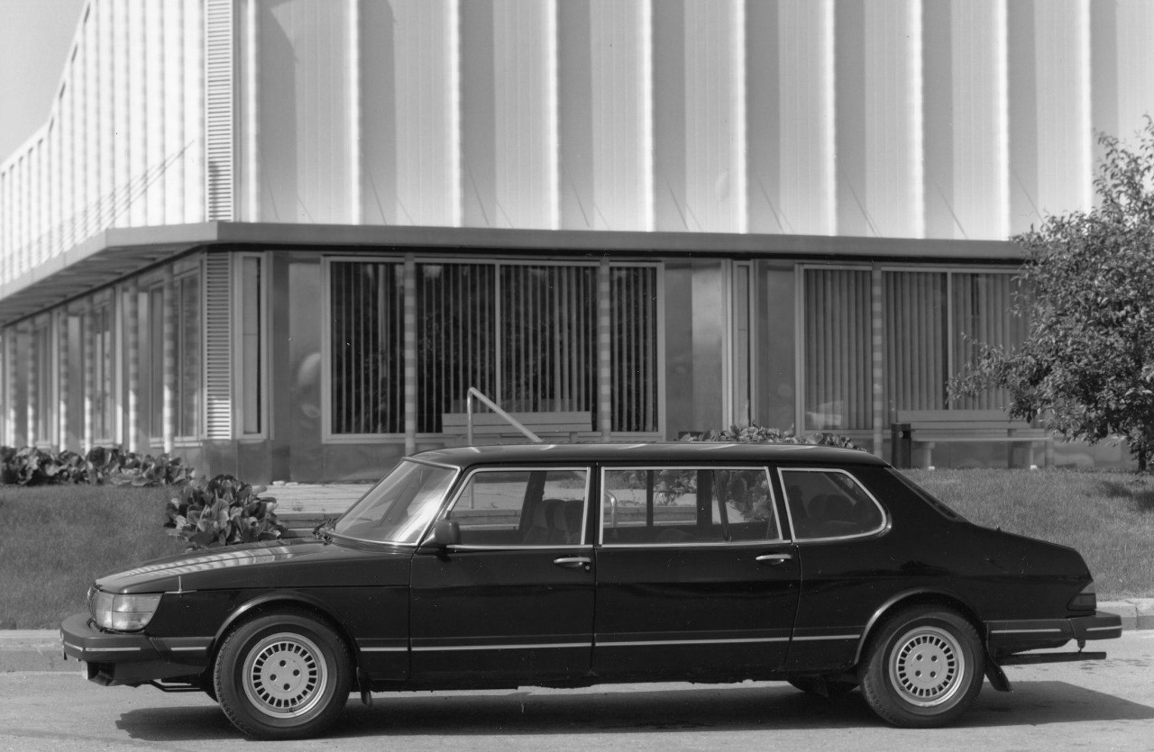 Photo 3 - Avant la Talbot, Valmet avait transformé quelques Saab en ...