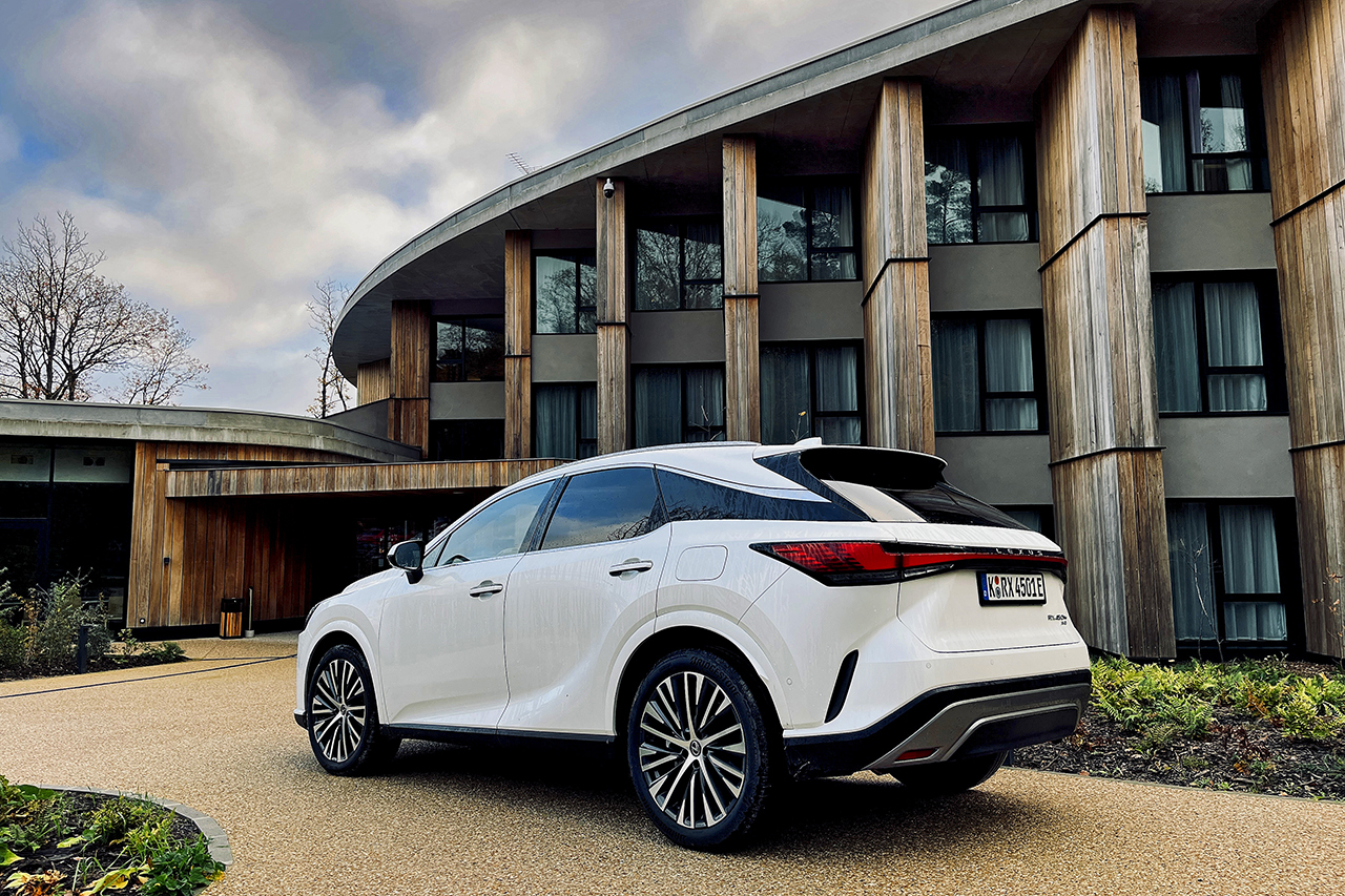 Photo 16 - Prix, essai, fiche technique : retrouvez notre avis au ...