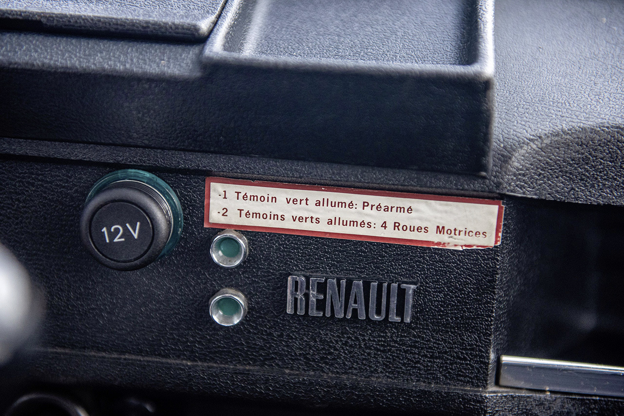 Photo 6 - renault 4L sinpar gtl transmission 4x4 - Une Renault 4 GTL Sinpar 4 x 4 à vendre aux ...