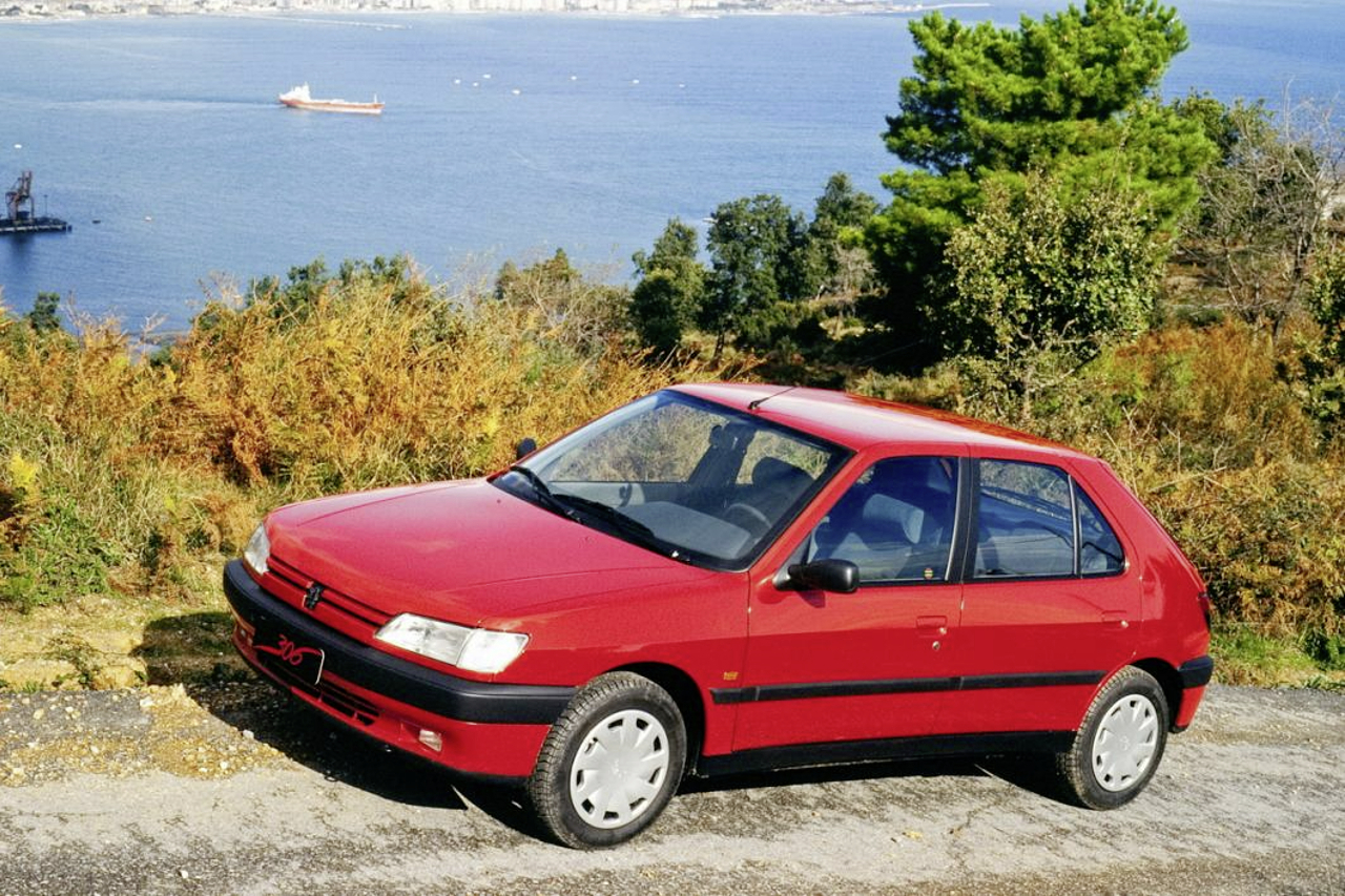 Il y a trente ans Peugeot dévoilait sa berline compacte, la 306
