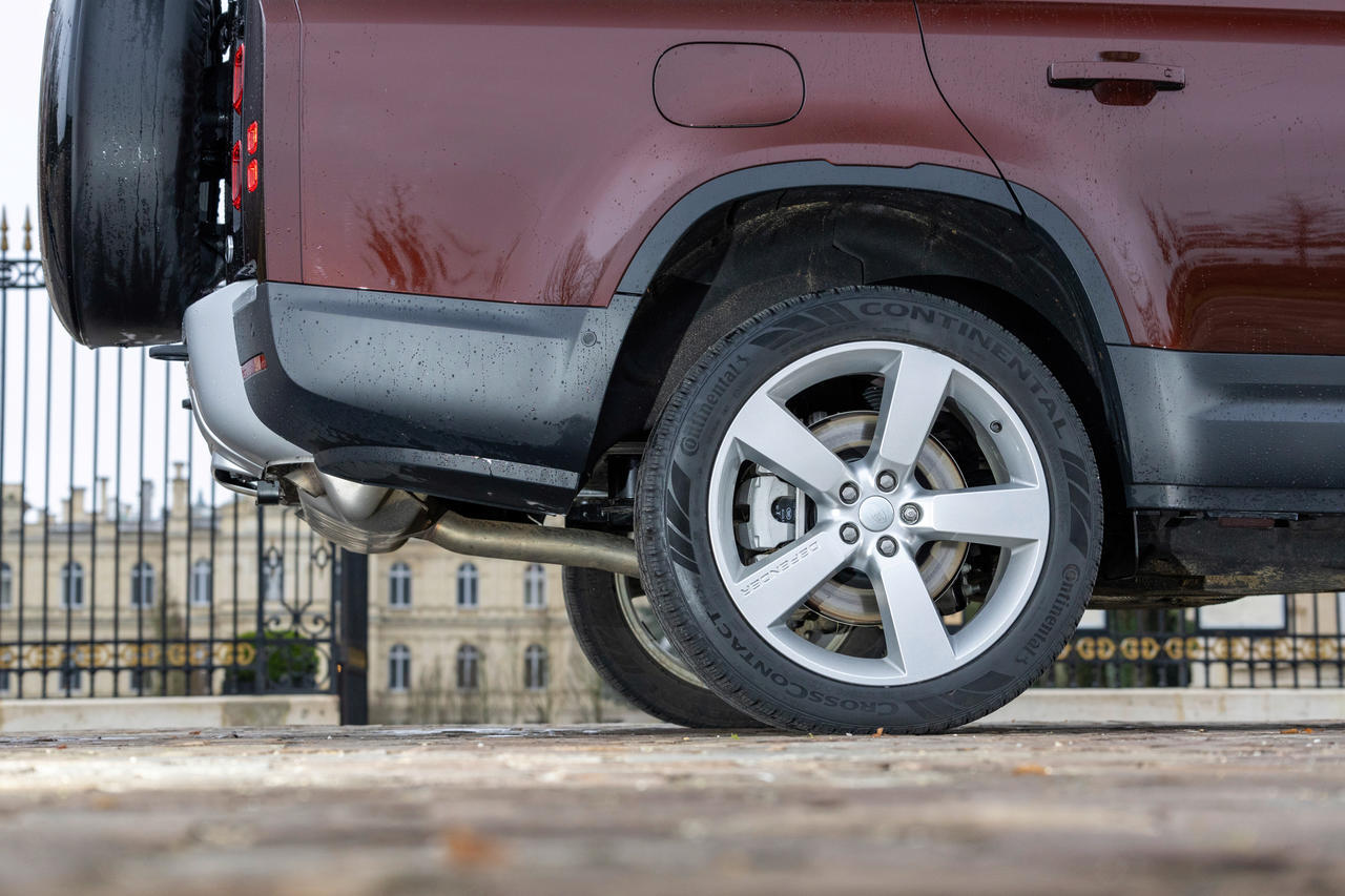 Diaporama et photos - Essai Land Rover Defender 130 : pour les bains de ...