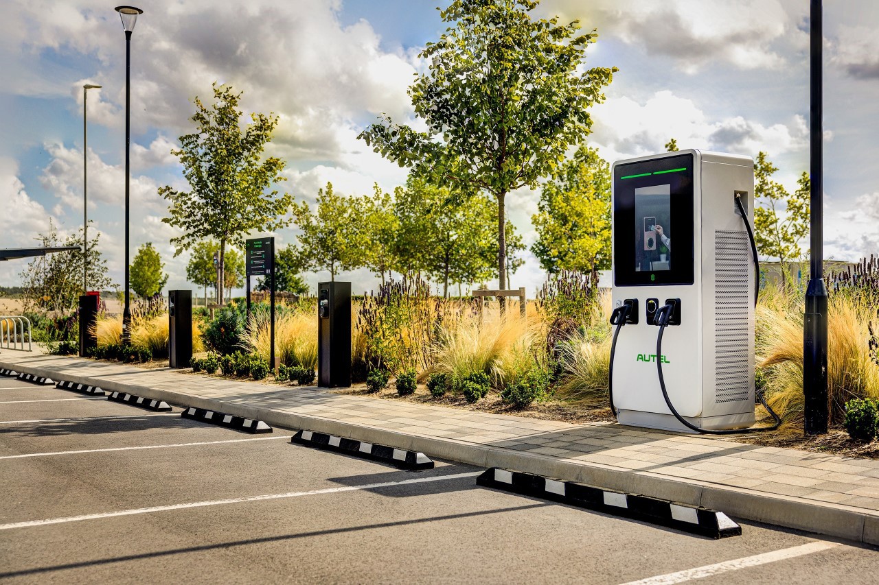 Bornes de recharge. Qui est Autel Energy, ce fabricant chinois qui ...