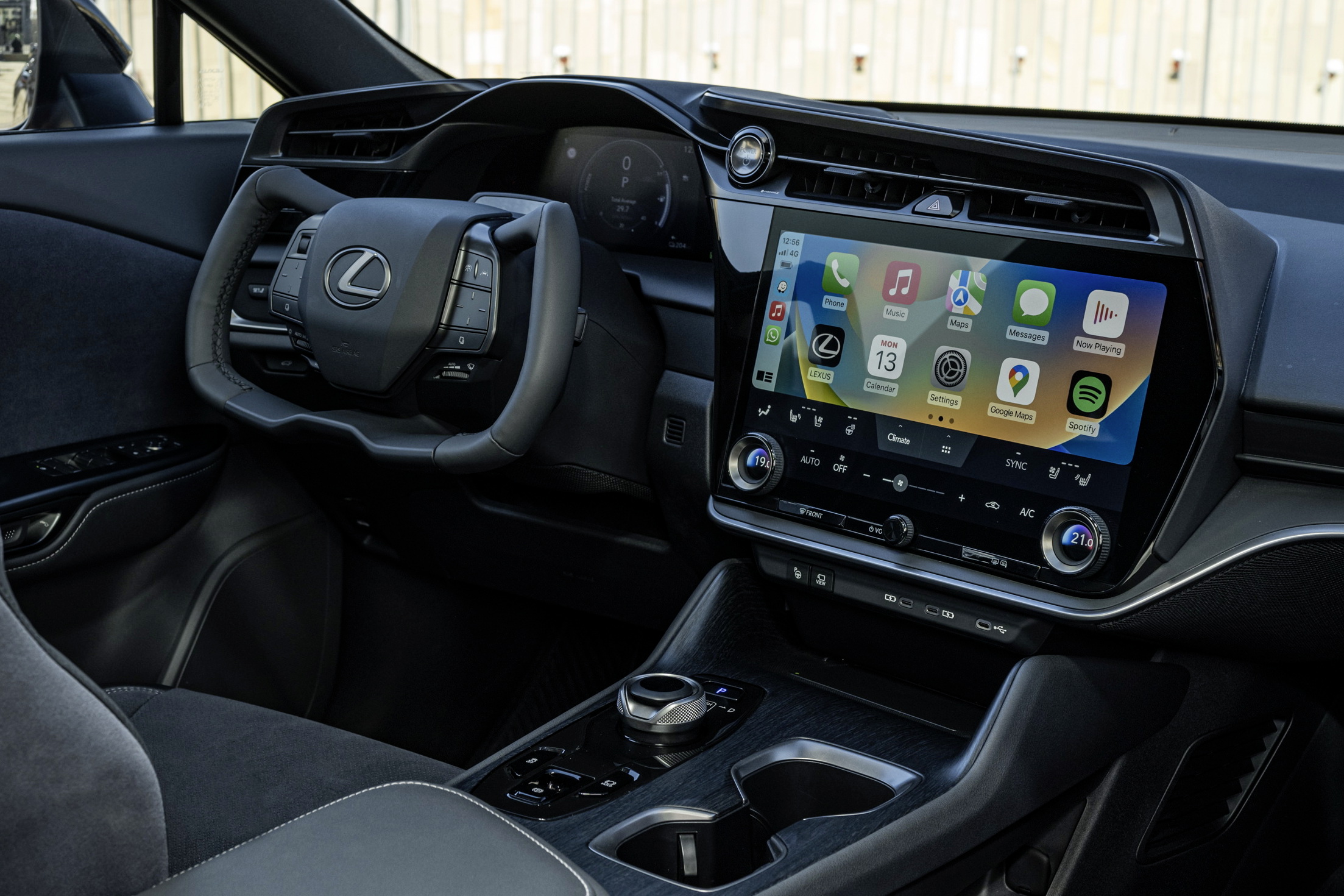 Photo 13 - Prix, fiche technique et essai. Retrouvez notre avis sur le SUV électrique Lexus RZ ...