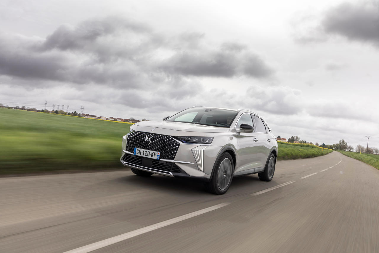 Photo 26 - performances DS7 E-Tense 225 2023 - Essai comparatif : le BMW X1 hybride (2023) défie ...