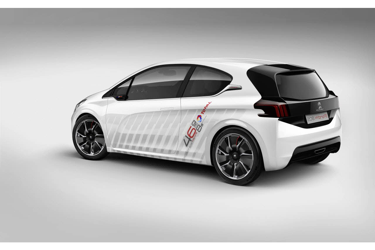 Peugeot 208 HYbrid FE. Le concept super-économe fête ses 10 ans