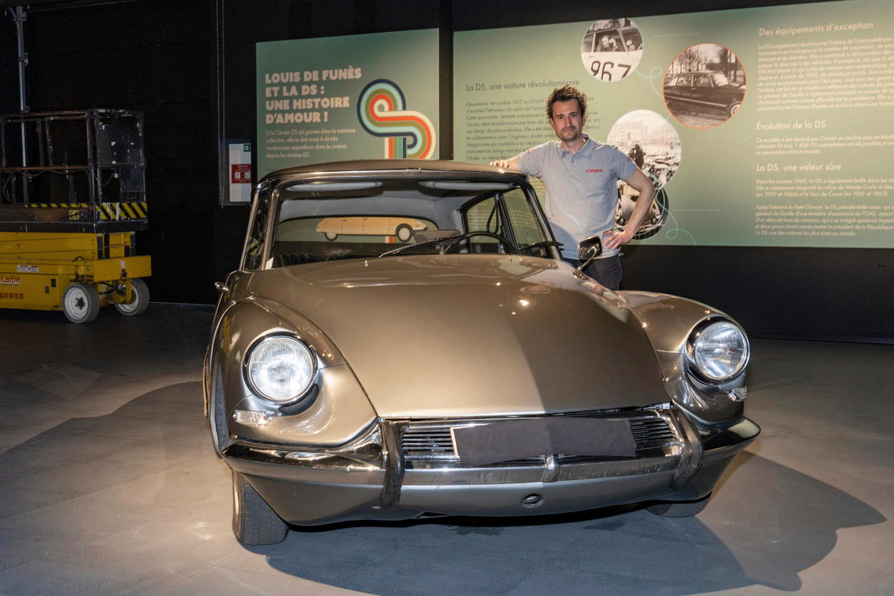 Photo 8 - Citroën DS 21 de 1967 (Fantomas). - Louis de Funès. Découvrez ...