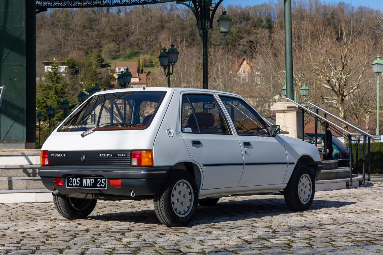 Photo 8 - Cette 205 SR fait partie des premiers exemplaires produits ...