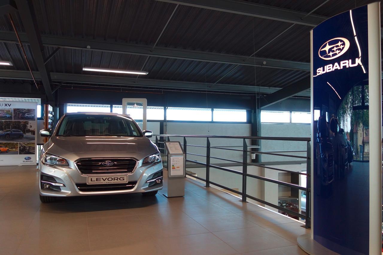 Photo 1 - Réseau Subaru concessionnaire - La marque Subaru à l’arrêt ...
