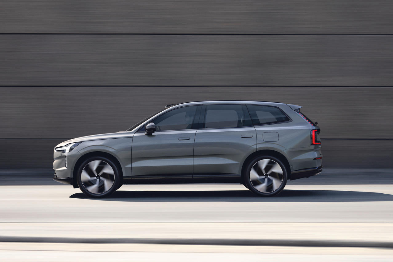 Photo 3 - Volvo EX90 dimensions - Volvo EX90 (2023). Photos, prix et ...