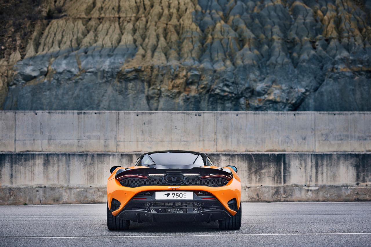 McLaren 750S (2023). Plus puissante, plus légère et toujours 100 % ...
