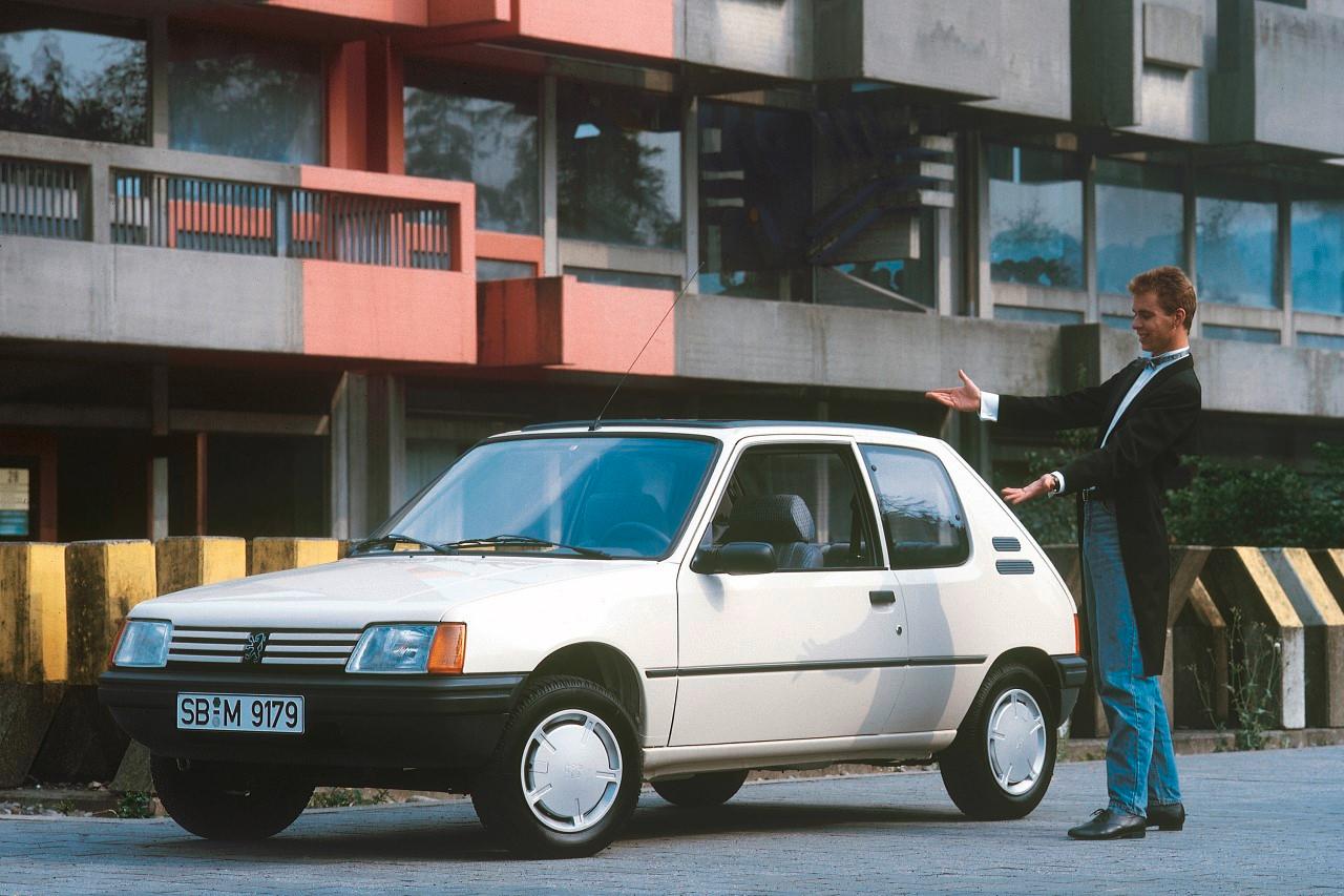 Photo 3 - Peugeot sera mis à l'honneur alors que la 205 fête ses 40 ans ...