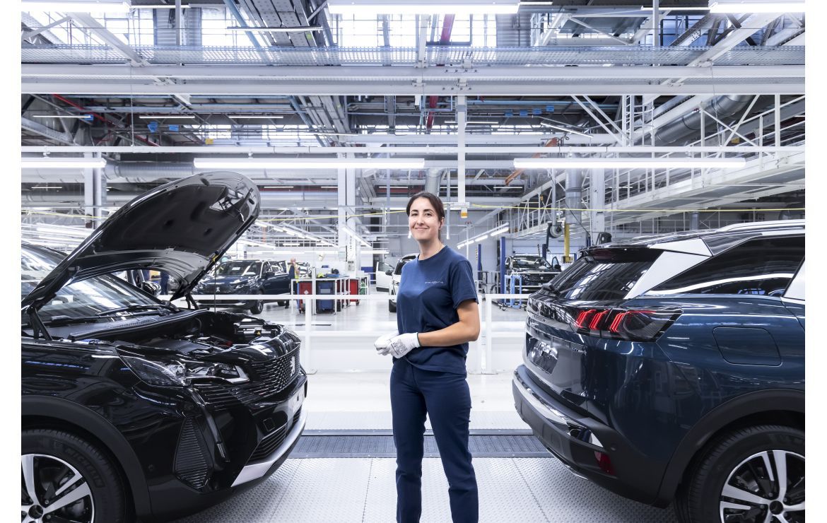 Stellantis annonce 1 200 recrutements en France en 2023