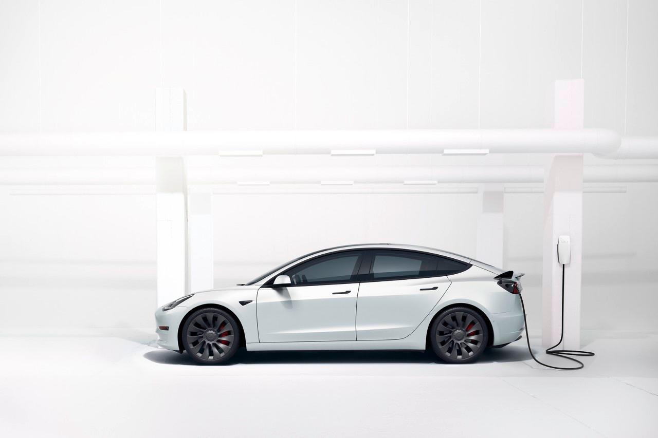 Photo 6 - Les détails techniques du restylage restent à connaître ...