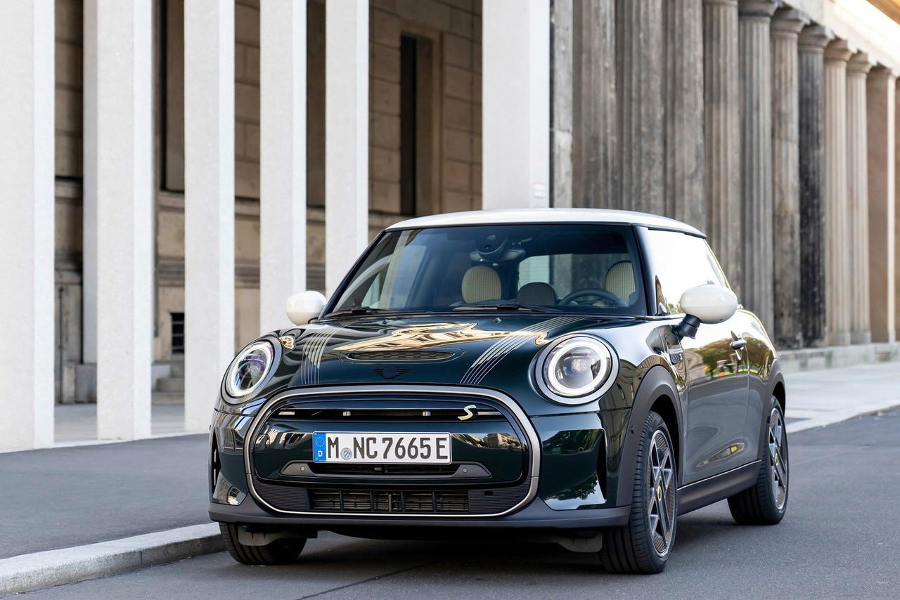 Diaporama et photos - Mini électrique (2023). Les infos techniques des Cooper E et Cooper SE | L ...