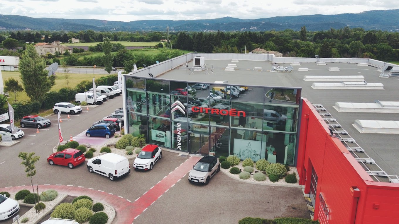 La famille Tracol va céder à Chopard (Citroën, DS) et racheter à Emil ...