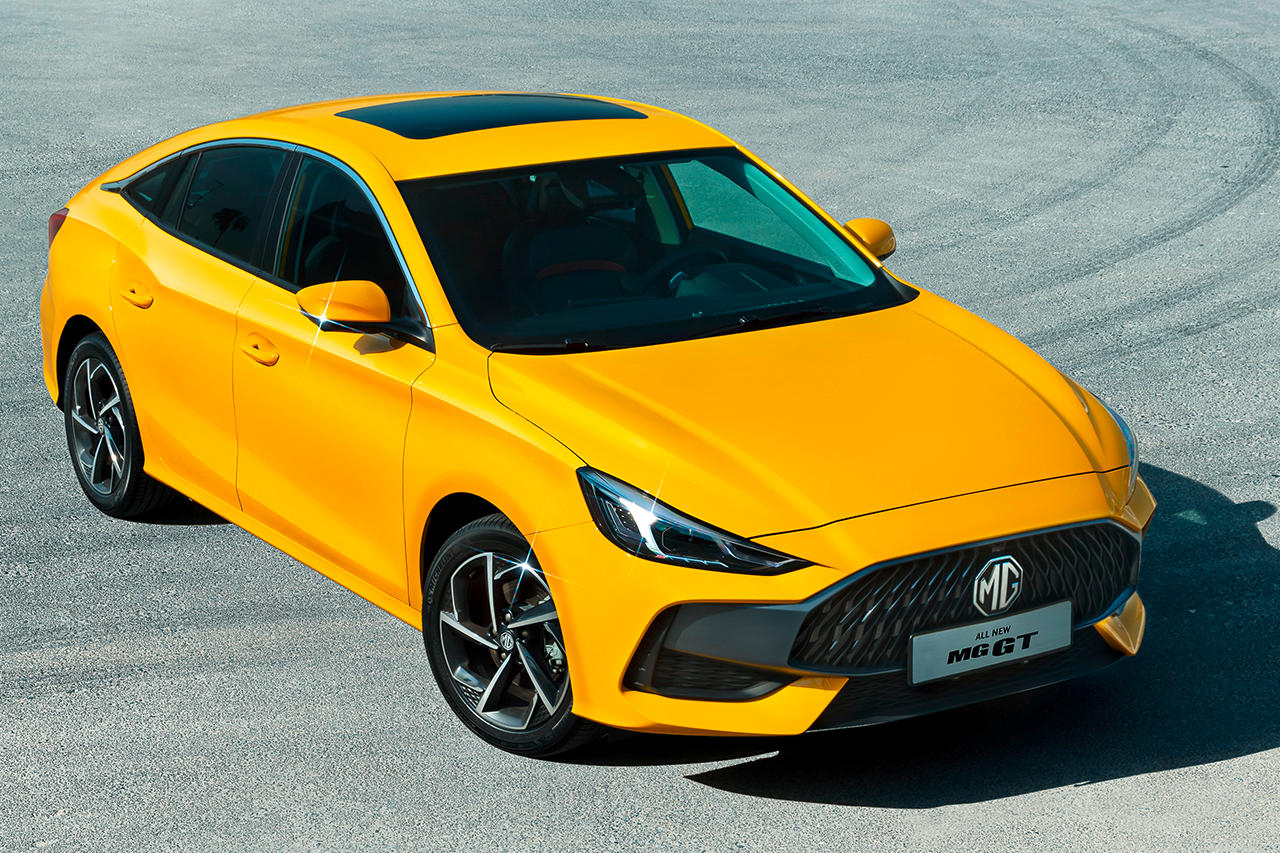 Photo 16 - MG GT jaune - Ces voitures qui portent le même nom