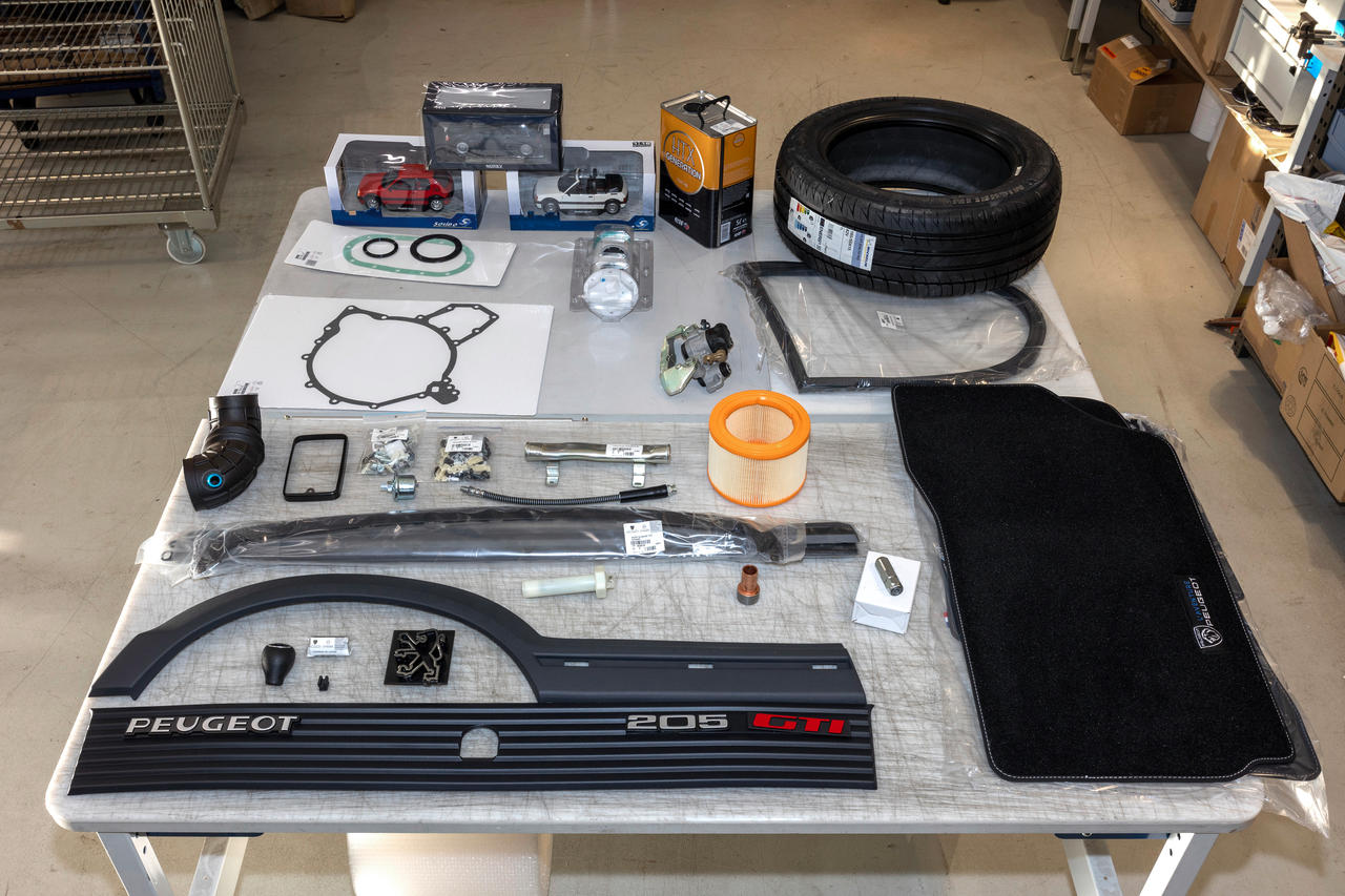 Photo 3 - L'Aventure refait de nombreuses pièces détachées pour Peugeot ...