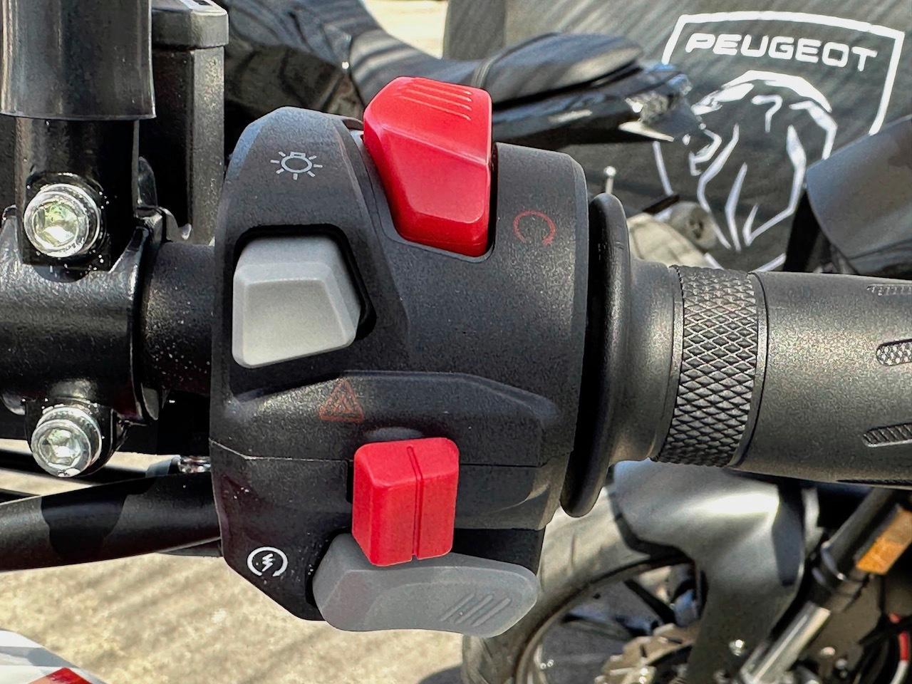 Diaporama et photos - Essai Peugeot PM-01 125 cm3 : retour à la moto ...