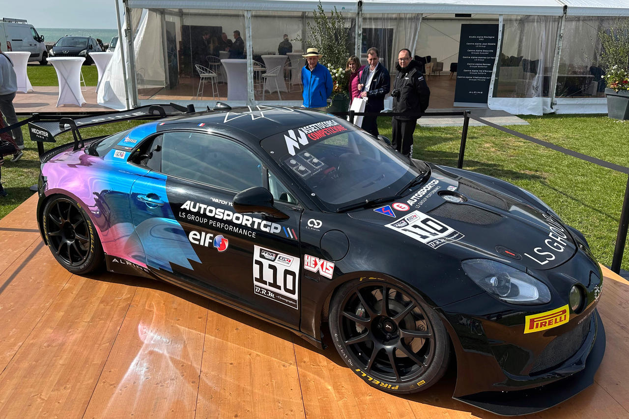 Photo 17 - Rassemblement Alpine 2023 ... au côté de l'Alpine A110 Cup ...