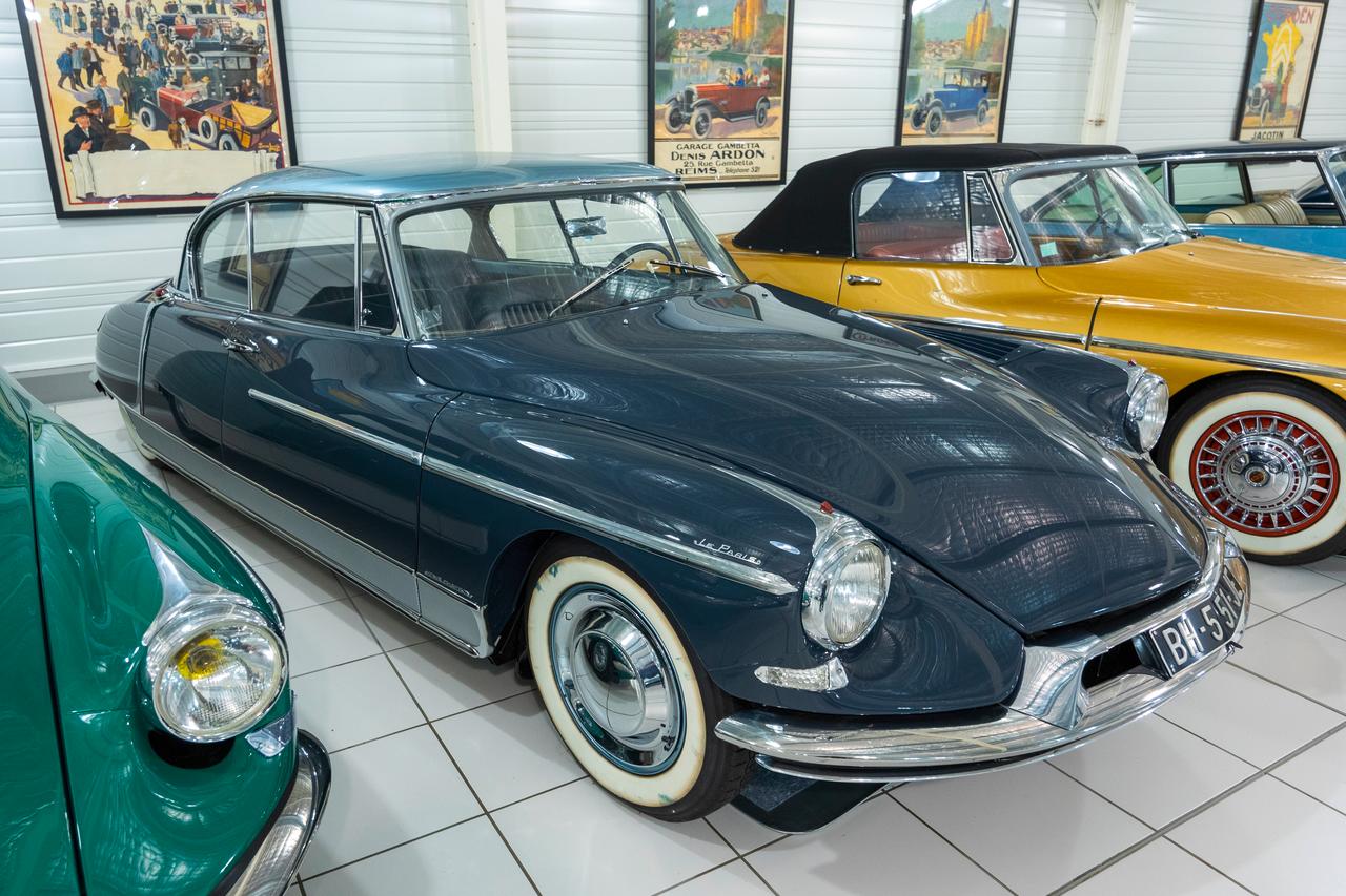 Diaporama et photos - Un homme, une collection. Les DS Chapron et ...