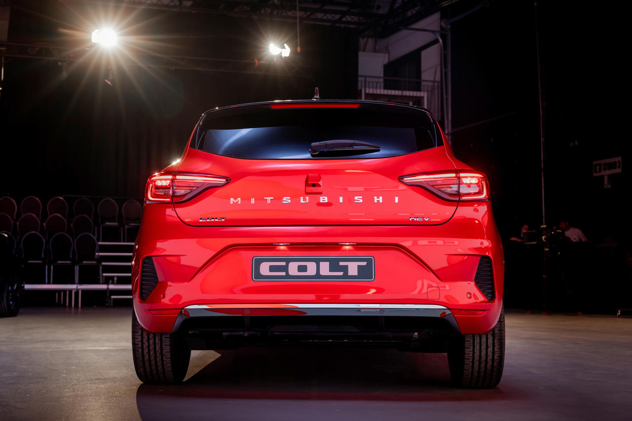 Photo 4 - L'arrière de la Mitsubishi Colt... - Mitsubishi Colt (2023 ...