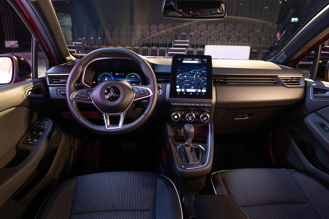 Photo 14 - La planche de bord de la Colt est évidemment identique à la ...