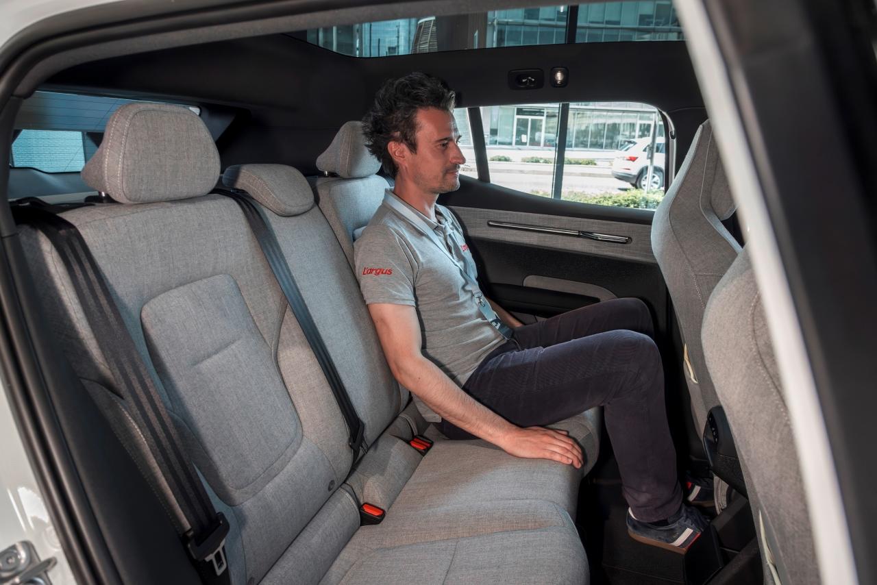 Volvo EX30 (2023). A bord du SUV urbain 100 % électrique