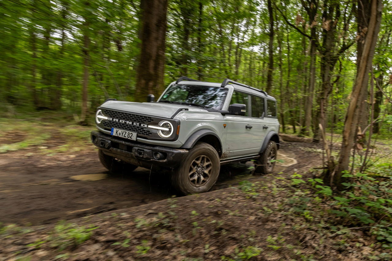 Photo 27 - Prix, fiche technique avis et essai du Ford Bronco V6 ...